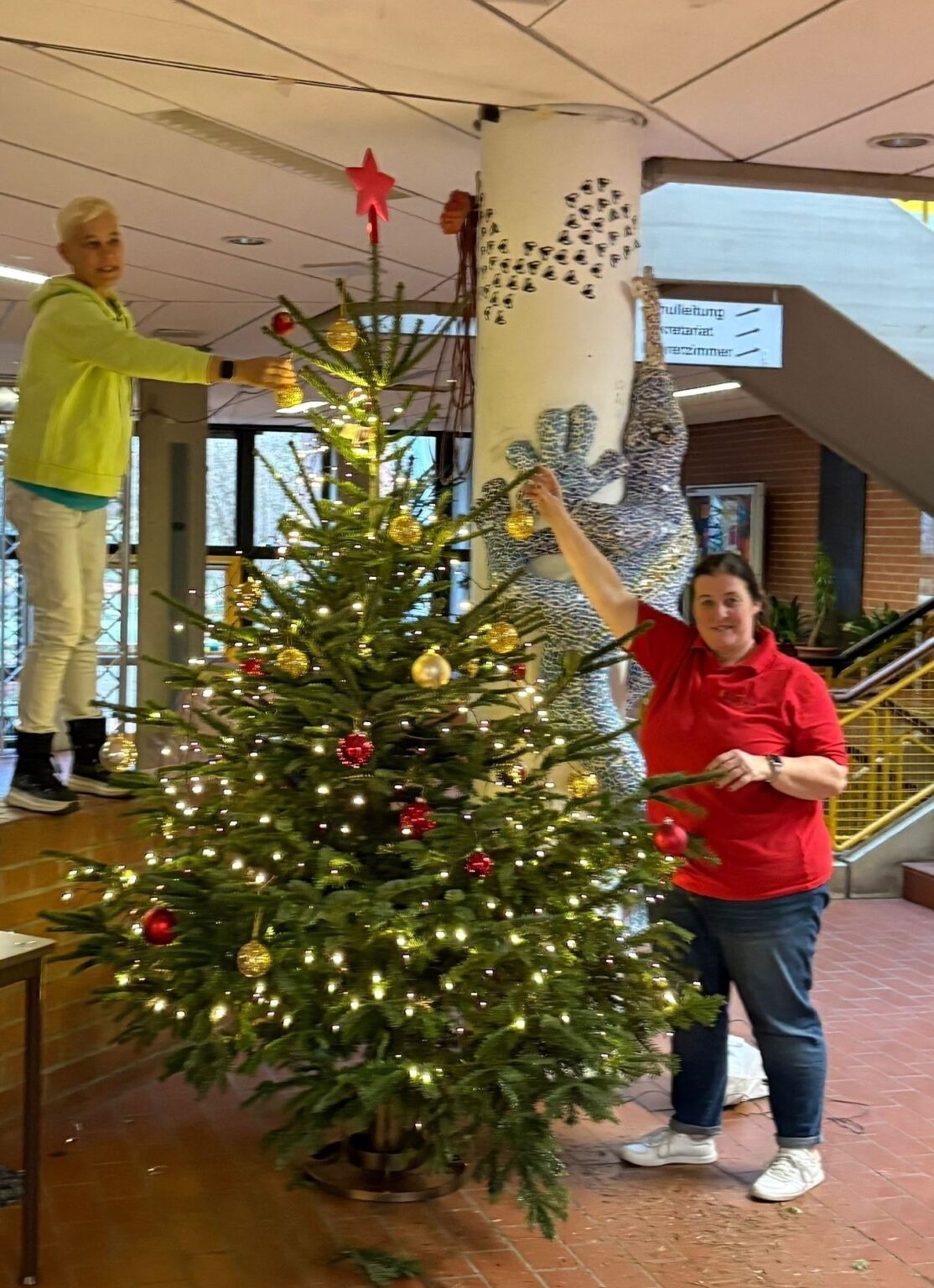Frohe Weihnachten - Emmy-Noether-Gymnasium Erlangen